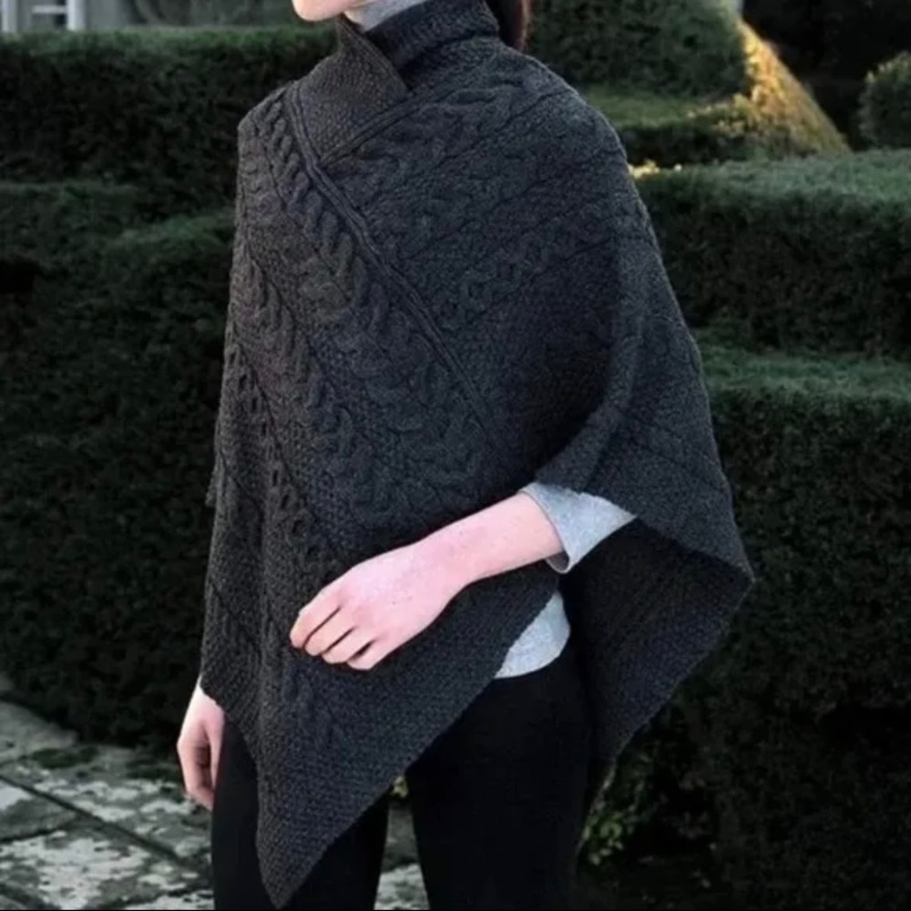 Inis Crafts Merino Wool Poncho Cable Sweater S/M - Gem